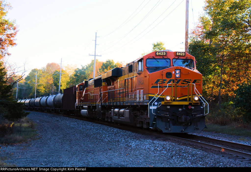 BNSF 6423 9472 CSX Train K040 Crude Oil Loads